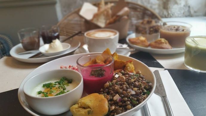 An Insider’s Guide to the Best Brunch Spots on Paris’ Rive Droite